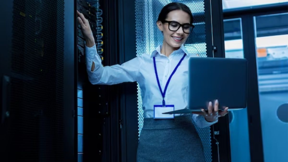 Open Rack vs. Closed Rack: Which is Best for Your Data Centers ...